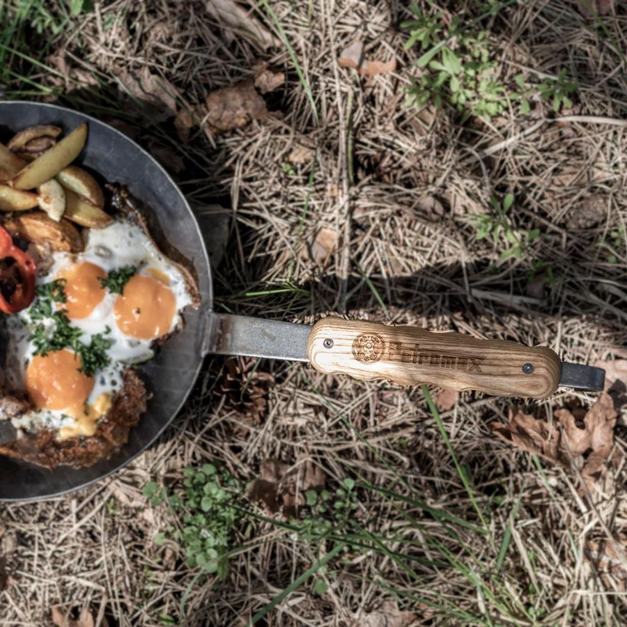 Wooden handle for wrought iron pans - Voodoo Q